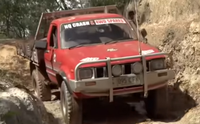 VINTAGE HILUX saved from JUNKYARD! - Home Hobbies Auto